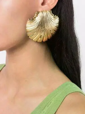 ATU BODY COUTURE Toned Seashell Stud Earrings