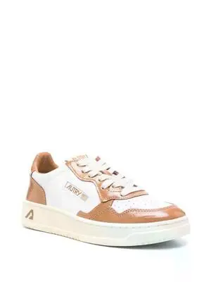 AUTRY Medalist Lace-up Sneakers