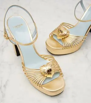 Valentino Garavani Royal 115 Leather Platform Sandals - Gold