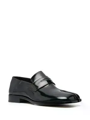 MAISON MARGIELA Tabi Split-toe Slip-on Loafers In Brushed Calf Leather - Black