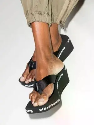 Alexander Wang Logo-print Wedge Flip Flops - Black