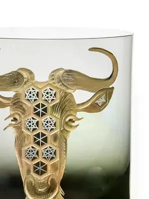 ARTEL African Safari Wildebeest-head Glass - Grey
