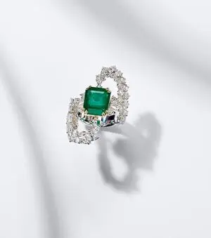 Yeprem 18kt White Gold Emerald And Diamond Ring