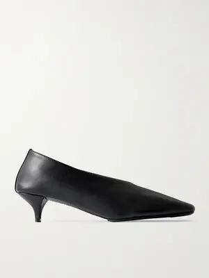 ST. AGNI Soft Glove Leather Pumps - Black