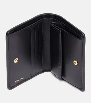 Miu Miu Logo Matelasse Leather Wallet - Black