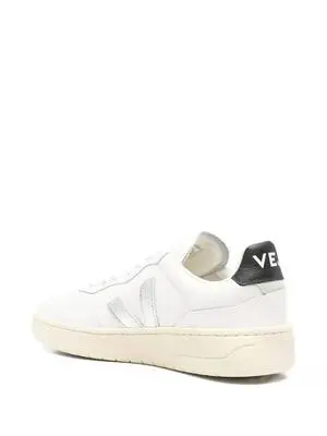 VEJA V-90 Sneakers - White