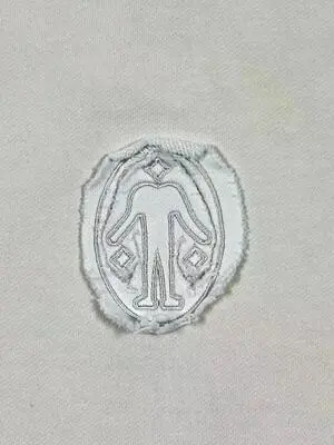 UNTITLED ARTWORKS Distressed-effect Logo-patch T-shirt