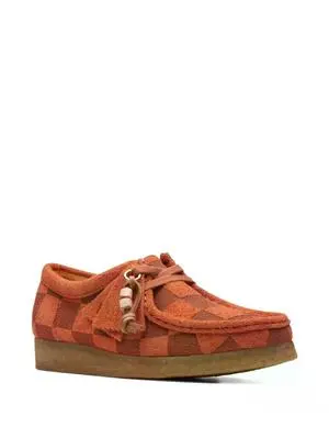Clarks Wallabee Loafers In Checkerboard - Orange