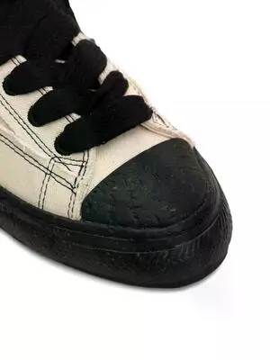 GENERAL SCALE. General Scale Off-white Canvas Low-top Sneakers With Contrast Stitching - Neutrals