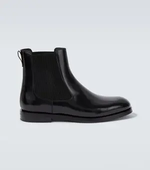 Manolo Blahnik Sempione Leather Chelsea Boots - Black