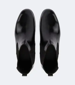 Manolo Blahnik Sempione Leather Chelsea Boots