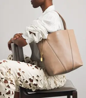 Chloé Medium Leather Spin Tote Bag - Pink