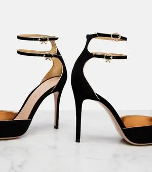 GIANVITO ROSSI Ivette Suede Pumps