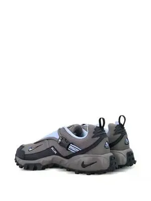 Nike Phassad Slip-on Sneakers