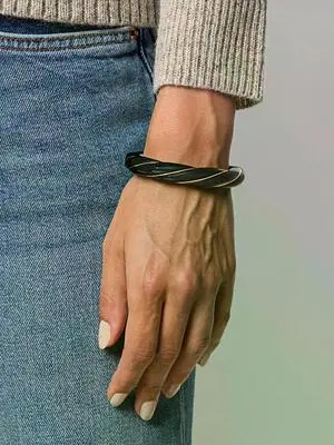 AURÉLIE BIDERMANN Diana Enamelled Twisted Cuff - Black