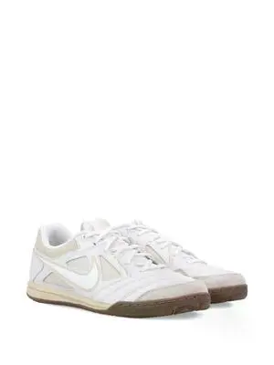 Nike Force 1 Sneakers