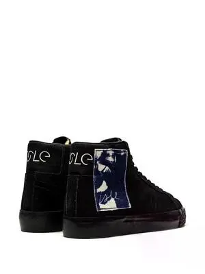 Nike X Isle Skateboards Sb Zoom Blazer Mid Sneakers