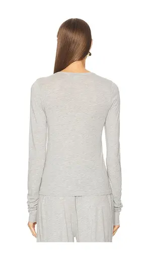 Eterne Fitted Crewneck Long Sleeve Top