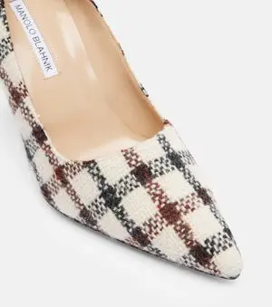 Manolo Blahnik Bb 90 Checked Pumps - Beige