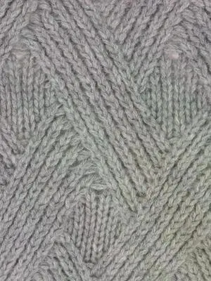 ALLUDE Cable Knit Crew Neck Sweater