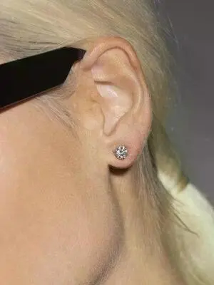 Kwiat Platinum Round Diamond Stud Earrings