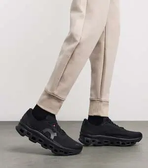 On Cloudmonster 1 Trainers - Black