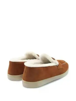 Prada 2020s Logo-plaque Shearling Loafers - Brown