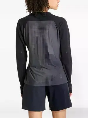 On Long-sleeved Performance T-shirt