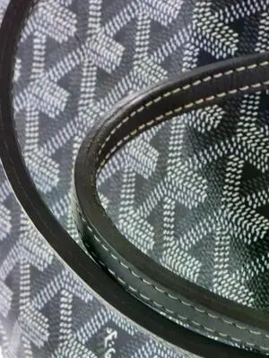 Goyard Saint Louis Pm Tote Bag In Coated Canvas - Grey