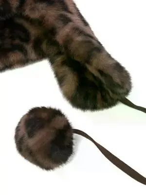 GOTHA Beanie With Pompom Detail