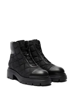 STUART WEITZMAN Quilted Lace-up Boots