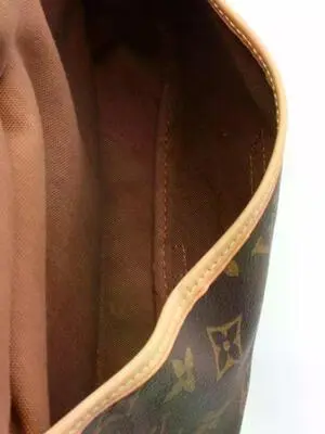 LOUIS VUITTON 2004 30 Saumur Monogram Crossbody Bag - Brown