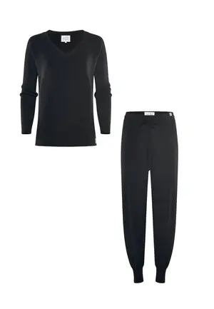 YOU LOOK PERFECT Merino Loungewear Set, Pullover Dorina & Pants Bella - Black