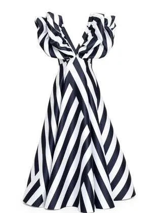 MAXJENNY Shoulder Statet Gown & White