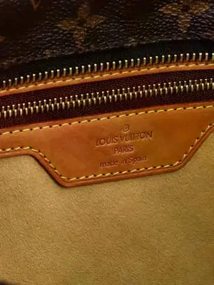 LOUIS VUITTON Luco Handbag Monogram Canvas Tote Bag