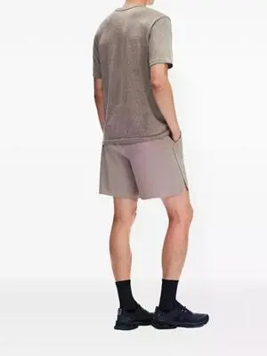 On Train Shorts 7