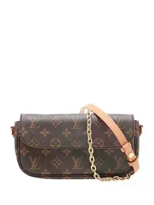 LOUIS VUITTON 2021-2026 Monogram Ivy Wallet On Chain Satchel