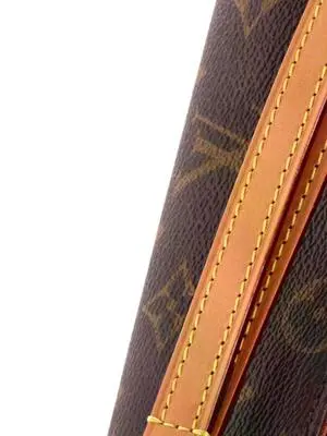 LOUIS VUITTON Ivy Wallet On Chain Monogram Canvas Shoulder Bag