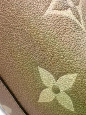 LOUIS VUITTON 2010s Mm Neo Noe Monogram Empreinte Shoulder Bag