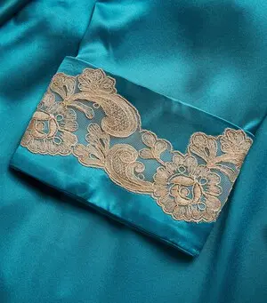 Loretta Caponi Silk Lace-trimmed Il Degarde Robe