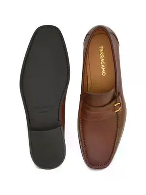 FERRAGAMO Gancini Loafer
