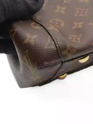 LOUIS VUITTON 2018 Mm Montaigne Monogram Handbag