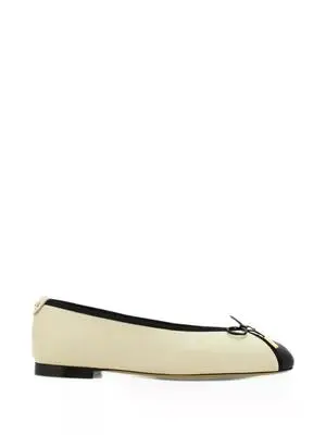 FERRAGAMO Ballet Flat With Bow Detail - Neutrals