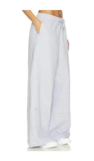 On X Zendaya Oversized Sweatpant