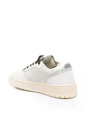EVENU Logo-patch Panelled Sneakers