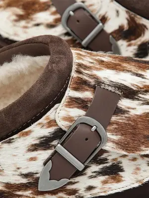 UGG Heeled Sandals Colour