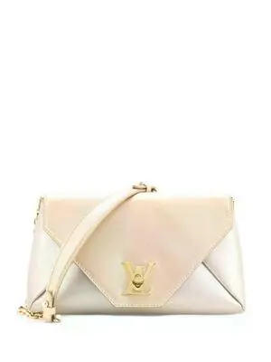 LOUIS VUITTON Love Note Chain Clutch Leather Crossbody Bag - Metallic