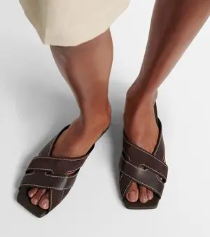 TOD'S Leather Slides - Brown