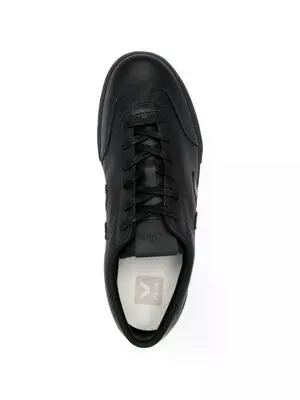 VEJA Signature Low Top Sneakers - Black