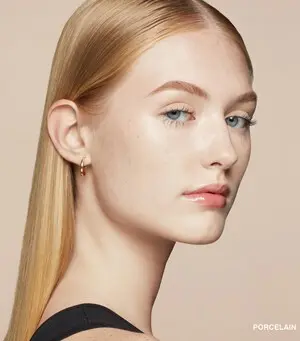 Bobbi Brown Skin Concealer Stick - Ivory
